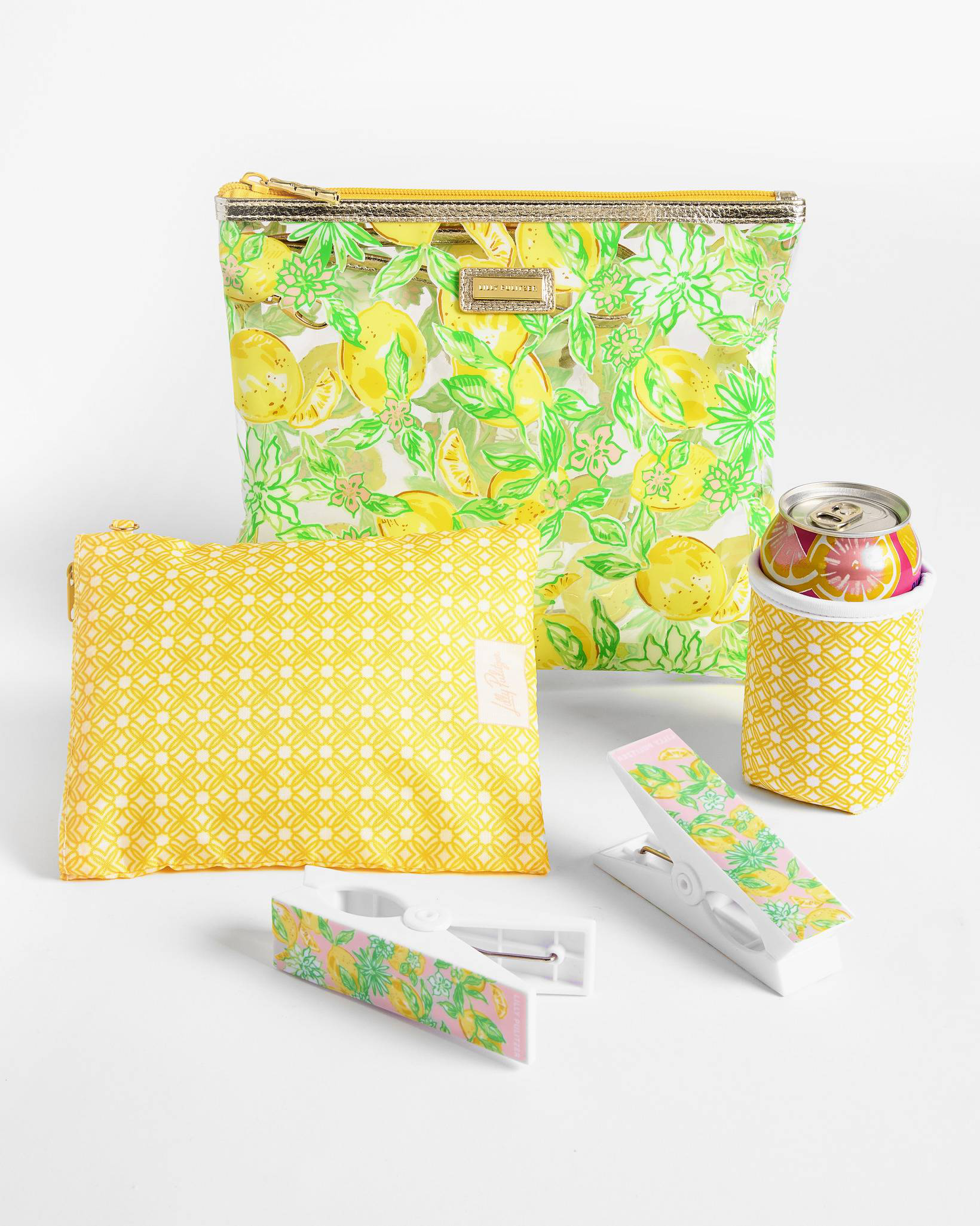 Make Lemonade Beach Day Pouch | Lilly Pulitzer | The Paper Store