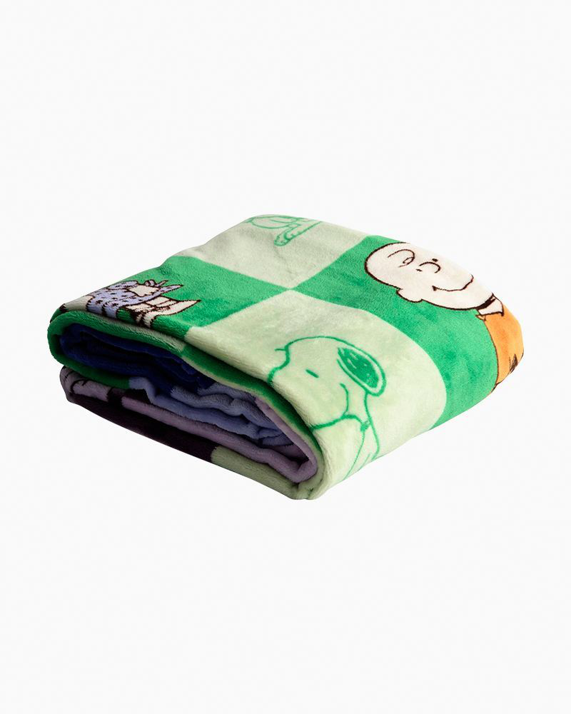 Peanuts Plush Throw Blanket in Peanuts Pals Check | Vera Bradley | The ...