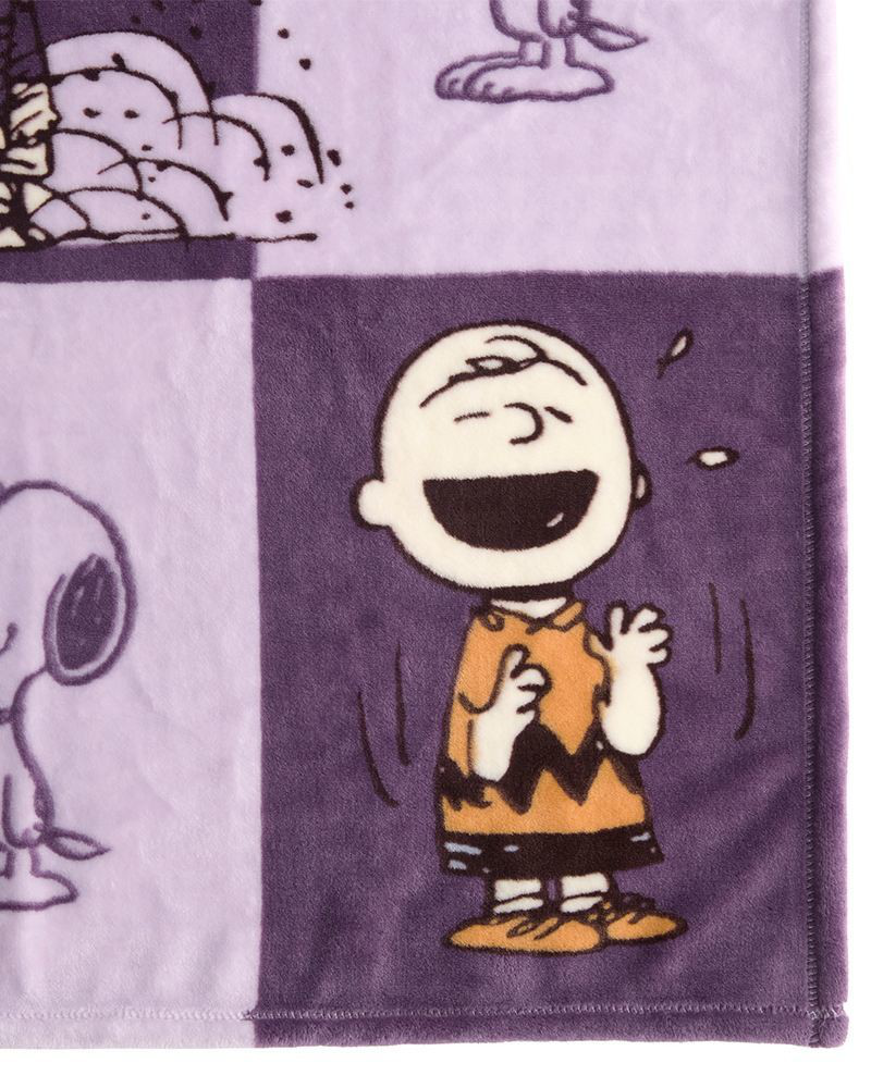 Peanuts Snoopy Plush Throw Blanket in Peanuts Pals Check | Vera Bradley ...