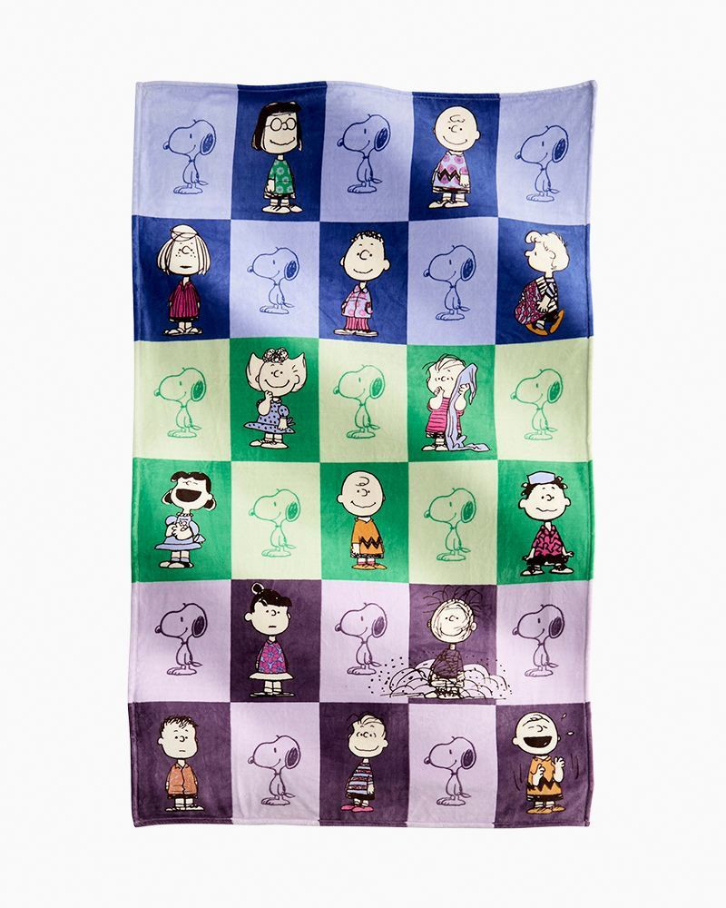 Peanuts Plush Throw Blanket in Peanuts Pals Check | Vera Bradley | The ...